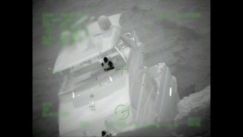 DVIDS - Video - Coast Guard rescues 2 aground on Horn Cay DVIDS - Video - Coast Guard rescues 2 aground on Horn Cay