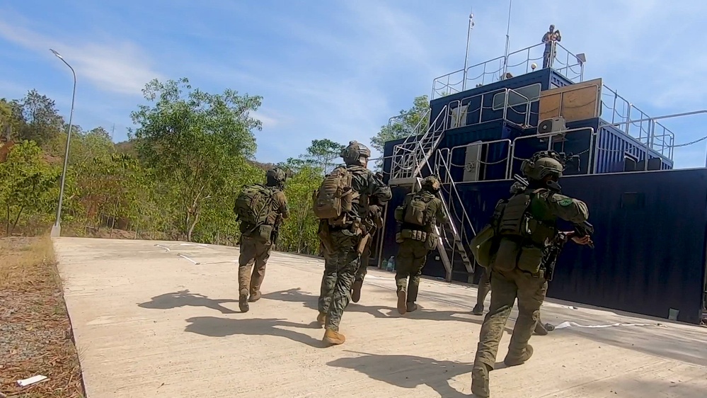 DVIDS - Video - Balikatan 24: SOCOM AFP, 1SFG(A), Direct Action Raid ...