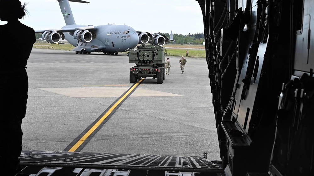 DVIDS - Video - 62d AW, 1-14th FA perform vehicle load operations in ...