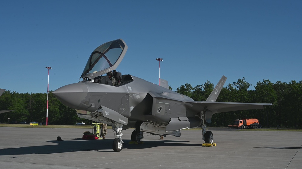 DVIDS - Video - 495th Fighter Squadron takeoffs during Astral Knight 24
