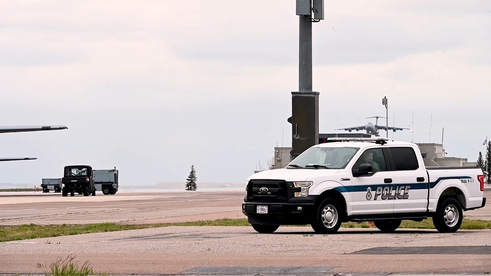 DVIDS - Video - 40th Helicopter Squadron tests transport capability ...