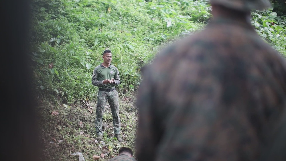 DVIDS - Video - ACDC: U.S., Philippine Marines conduct jungle survival training B-Roll
