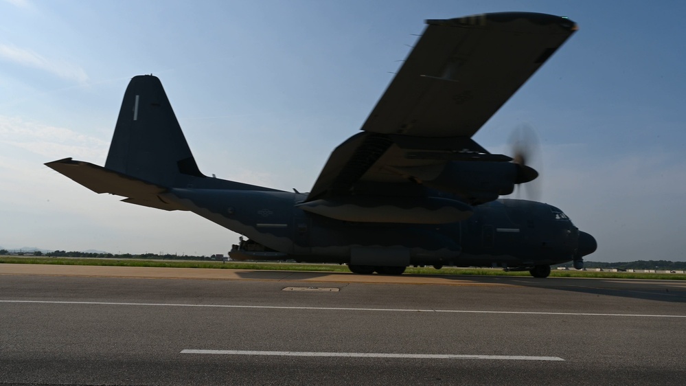 DVIDS - Video - U.S. Navy and Air Force special operations personnel ...