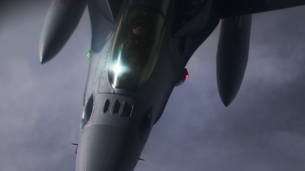 DVIDS - Video - 6th Air Refueling Wing conducts aerial refueling during ...