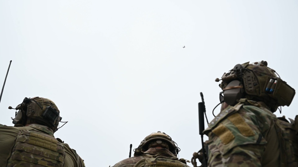 DVIDS - Video - U.S. Special Operations personnel conduct live fire ...