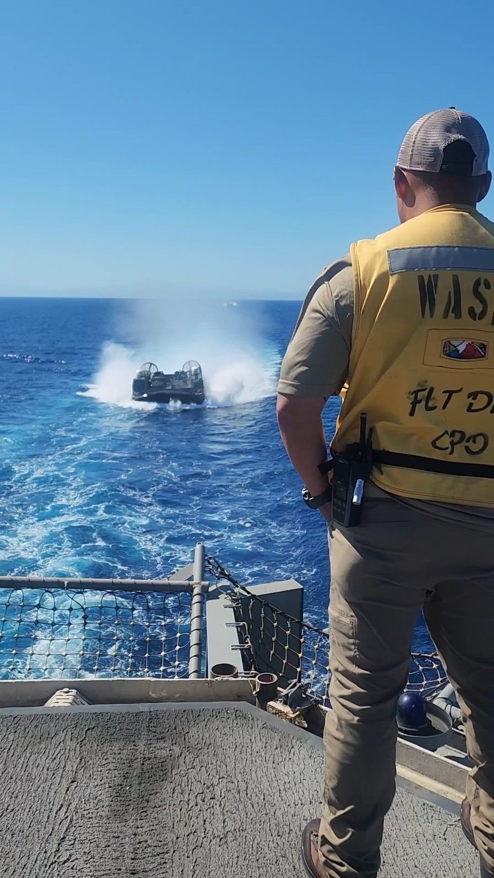 DVIDS - Video - Wasp Conducts LCAC Operations