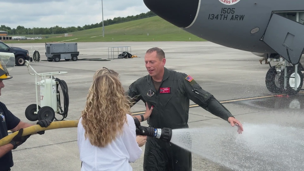 DVIDS - Video - 134th ARW Commander Col. Lee Hartley takes fini-flight