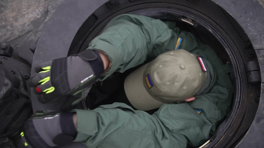 DVIDS - Video - Ukrainian tankers train in Poland with NATO Allies (IT)