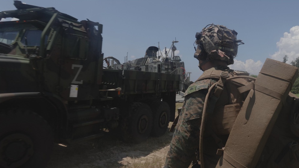 DVIDS - Video - 31st MEU conducts Night Combat Town Raid