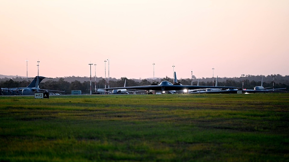 DVIDS - Video - B-2 Spirit taxi and take off b-roll