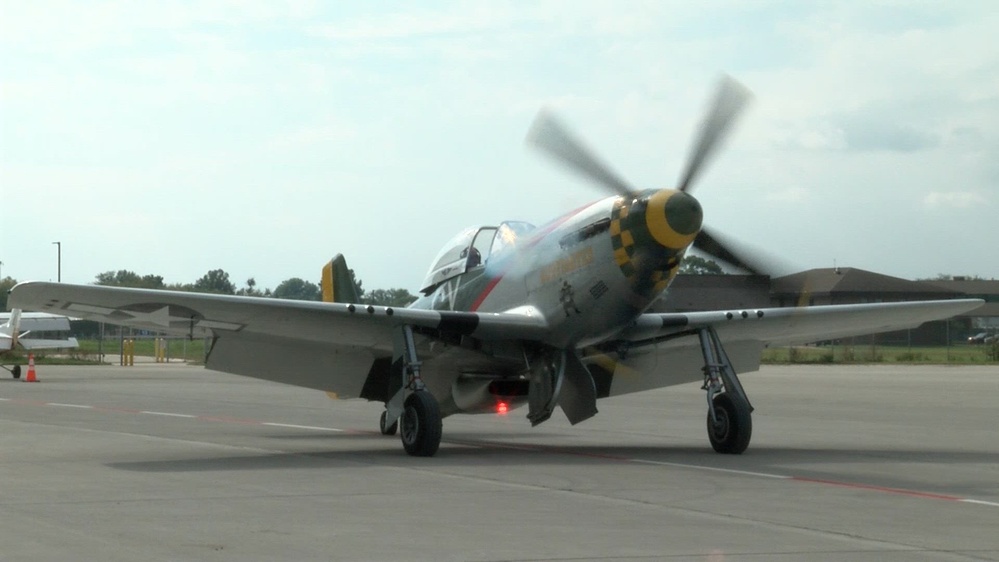 DVIDS - Video - CAF P-51 makes end of year appearance in Iowa