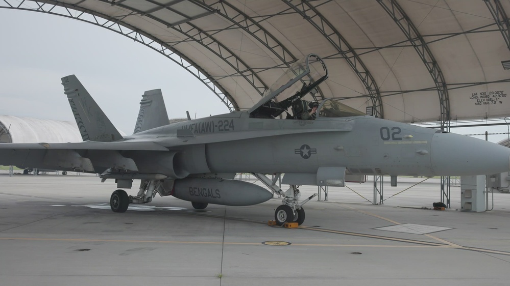 DVIDS - Video - 2nd MAW commanding general flies in F/A-18C Hornet (B-Roll)