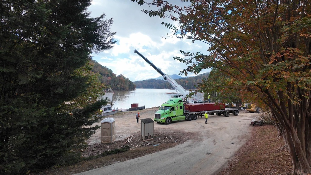 DVIDS - Video - Crews construct floating platform for Lake Lure debris ...