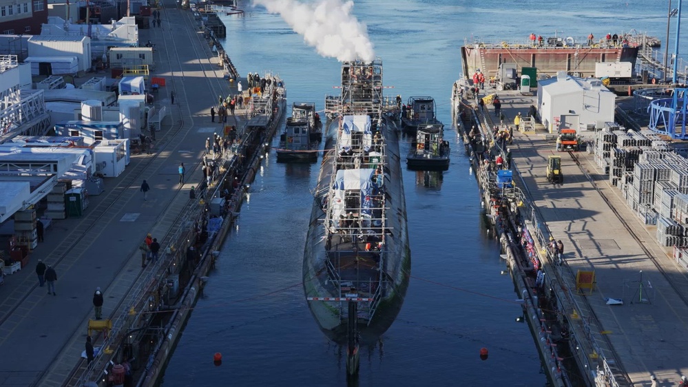 DVIDS - Video - USS WASHINGTON (SSN 787) Docking Timelapse PNSY