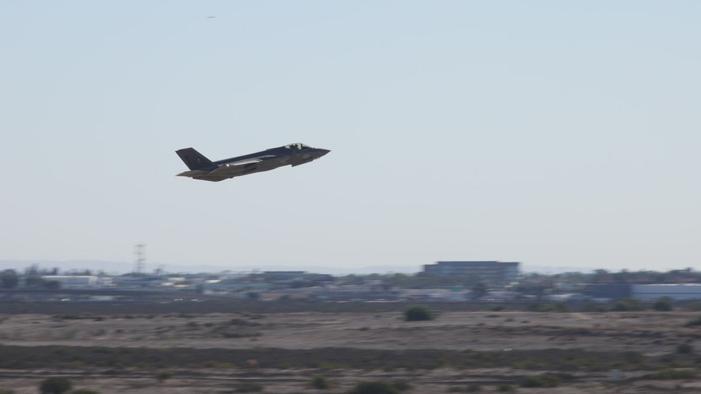 DVIDS - Video - 3rd MAW executes Large Force Exercise
