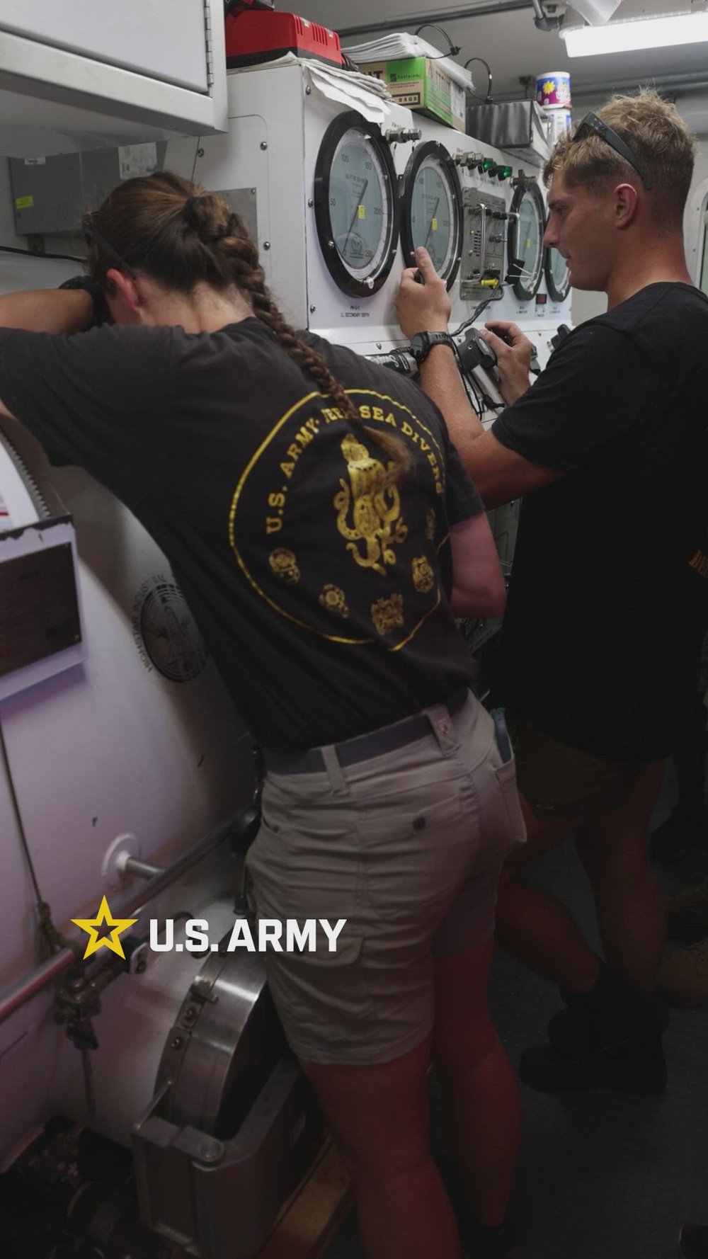 DVIDS - Video - Kwajalein Atoll-7th Engineer Dive Detachment conduct ...