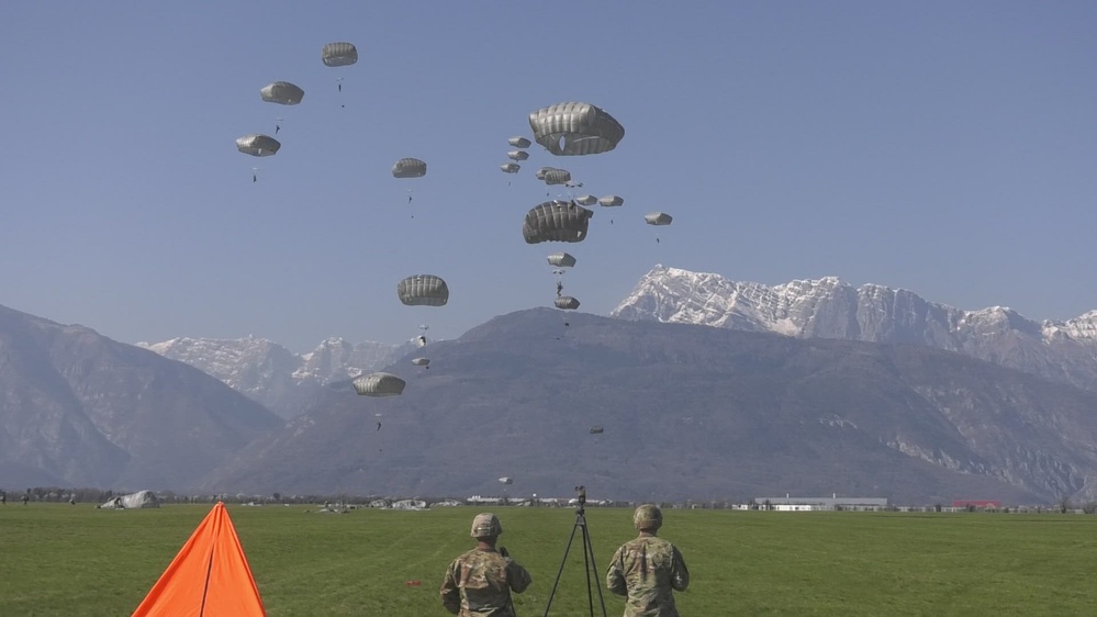 DVIDS - Video - Airborne Operation