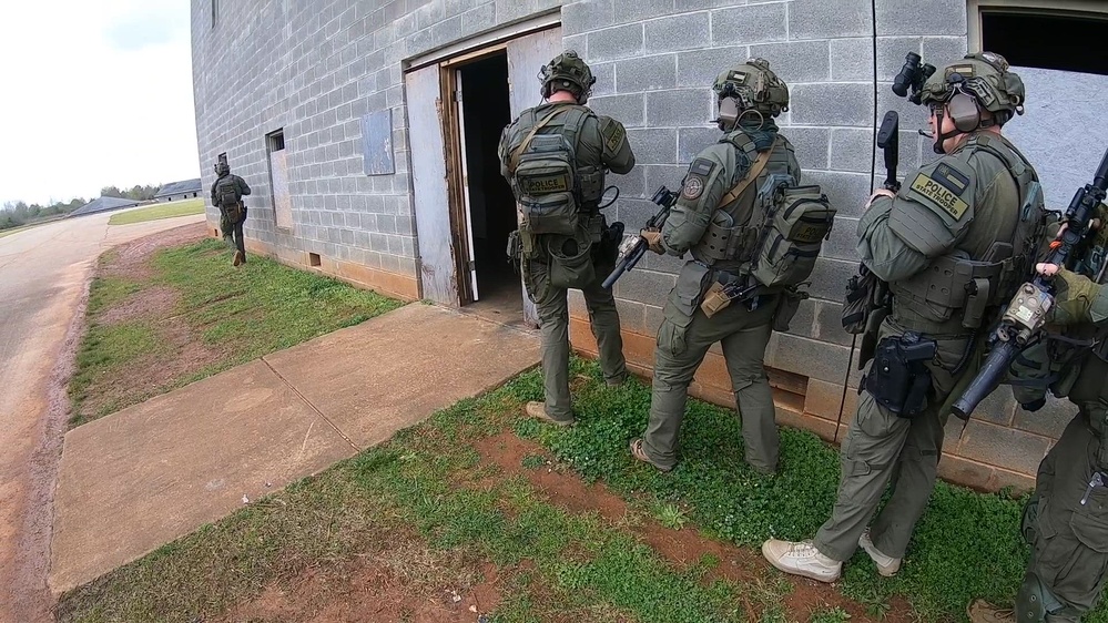 DVIDS - Video - Georgia State Patrol and local SWAT team respond to ...