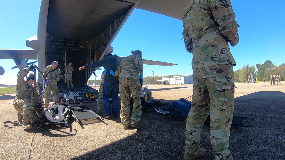 DVIDS - Video - B-Roll: Tail-to-Tail Transfer Between Blackhawks and C-130