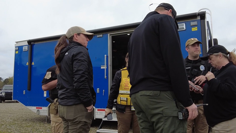 DVIDS - Video - B-Roll: CH-47 Supports Civil Support Team in Simulated ...