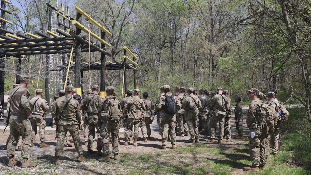 DVIDS - Video - XVIII ABC Best Squad Competition 25: Obstacle Course ...