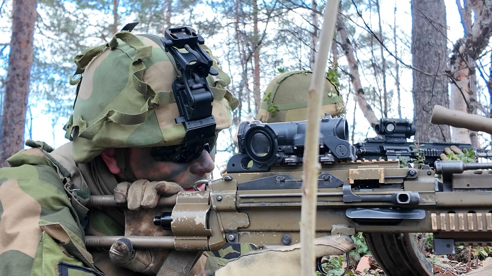 DVIDS - Video - B-ROLL: Norwegian Infantry Conduct Force on Force ...