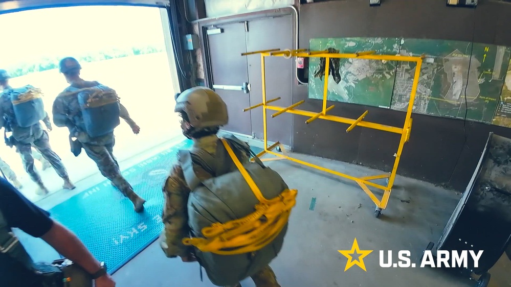 DVIDS - Video - U.S. ARMY BASIC AIRBORNE COURSE (T-11 Jump from C-17)