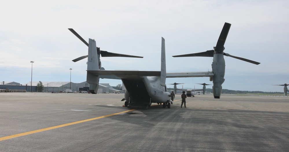 DVIDS - Video - U.S. Marines with VMM-162 transport Marines with 1st ...