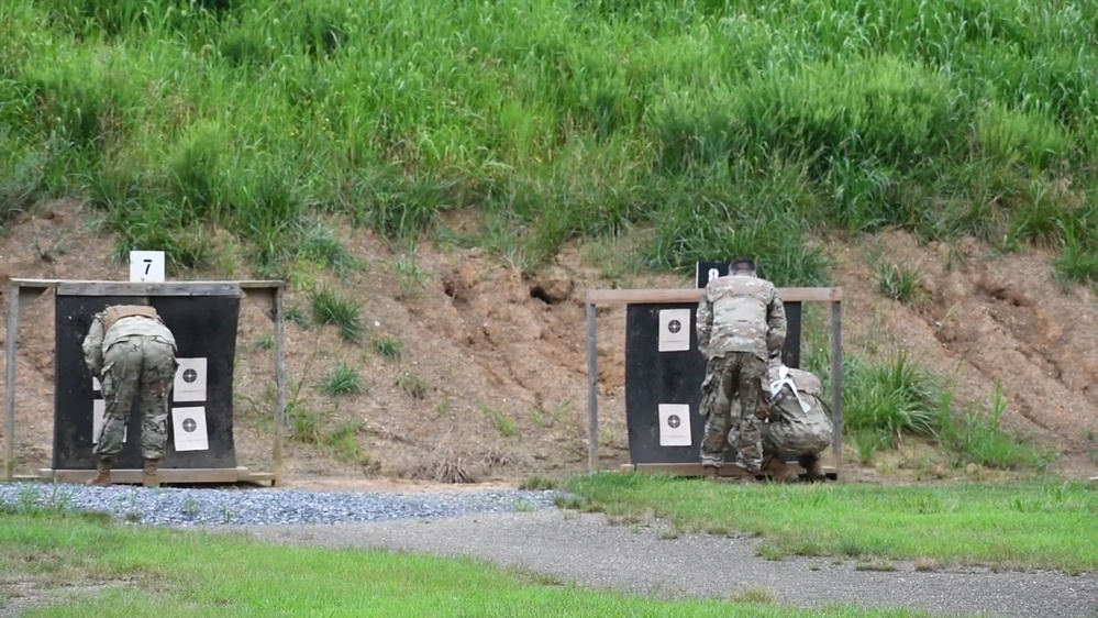 DVIDS - Video - M4 carbine weapons qualification