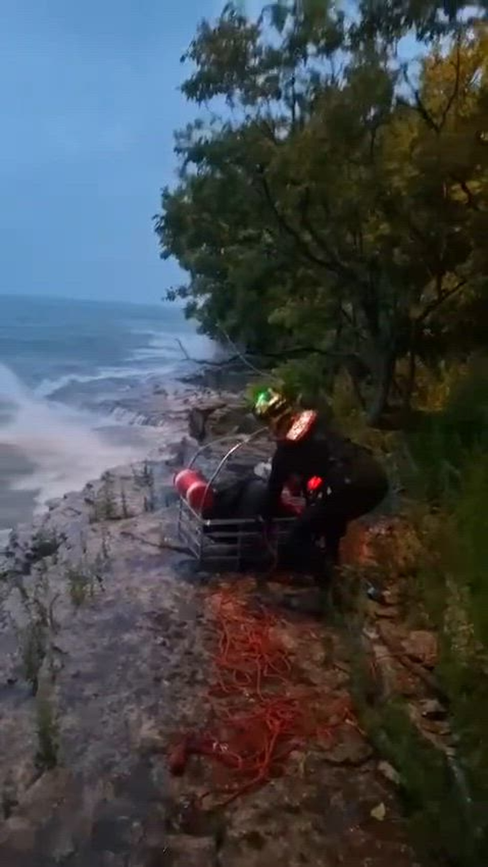 DVIDS - Video - Coast Guard rescues 3 on Lake Erie