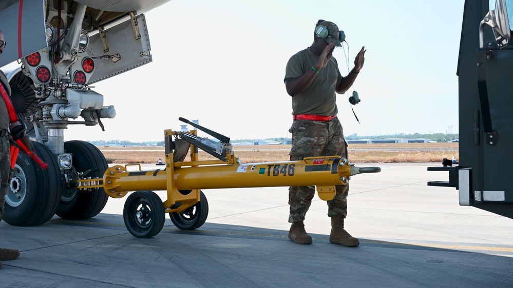 DVIDS - Video - AMC Airmen tow and refuel KC-46 during Talisman Sabre 25