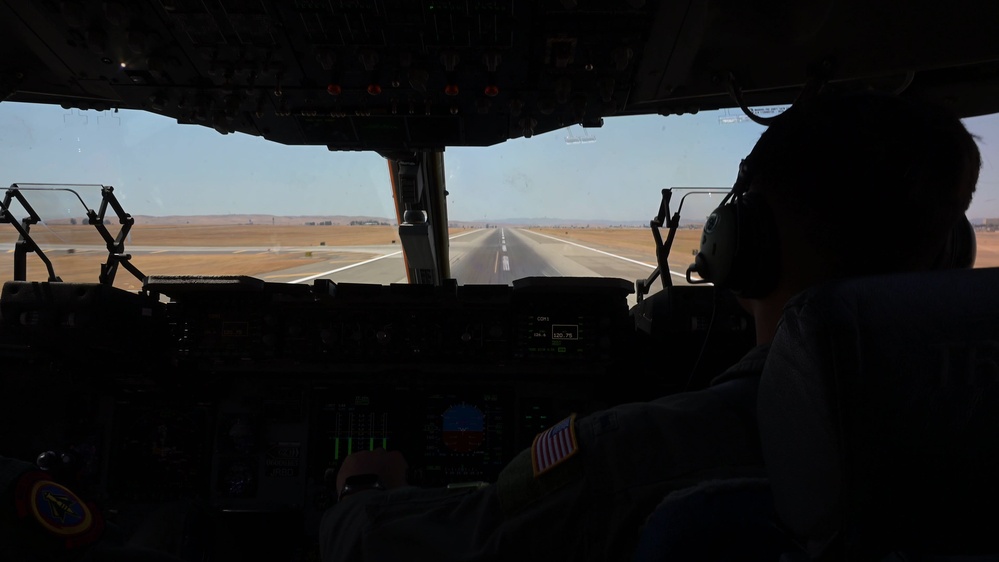 DVIDS - Video - Travis C-17 aircrew perform flight training
