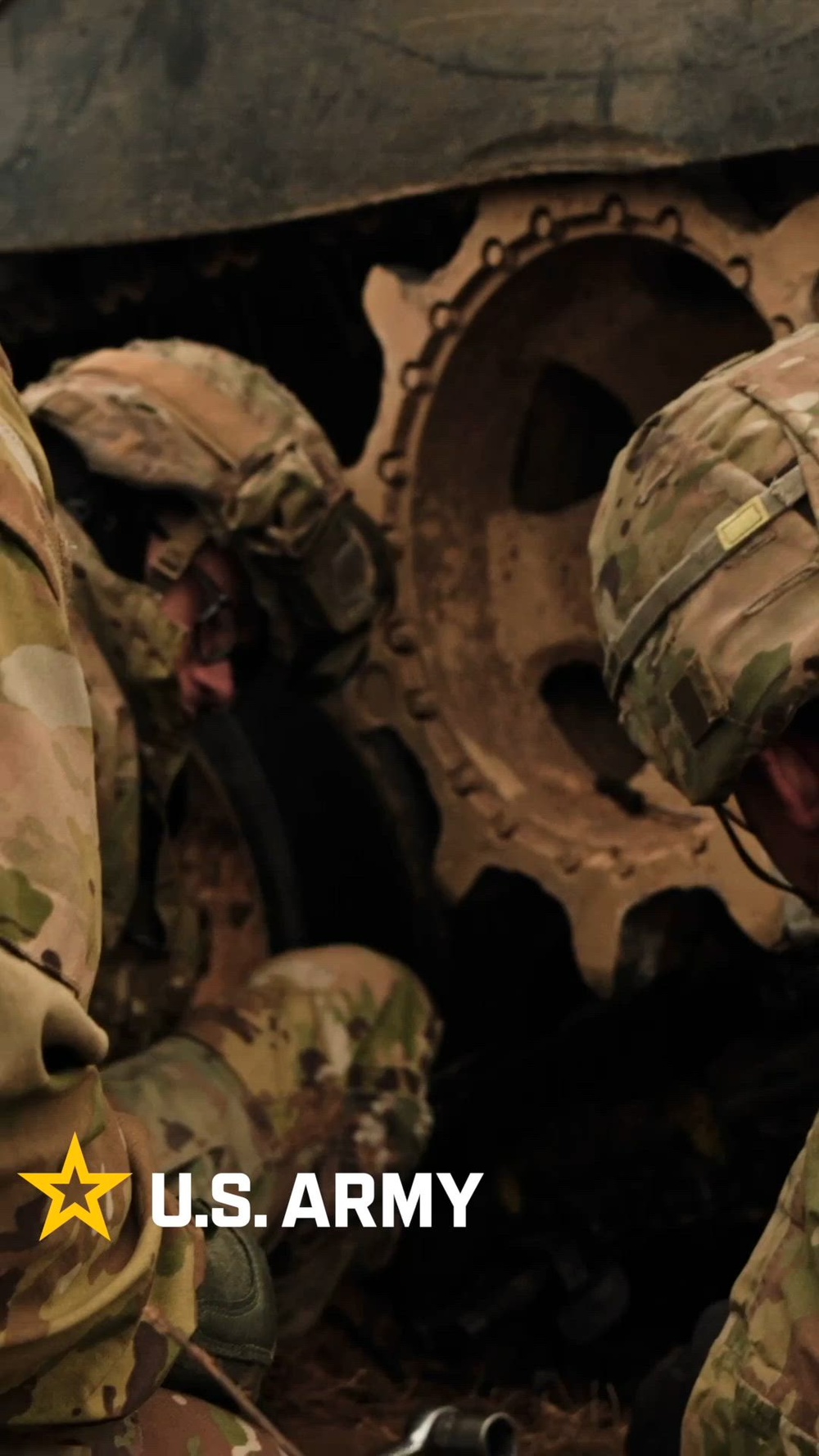 DVIDS - Video - 2-82 Field Artillery Regiment conduct Table 11-12 Live ...