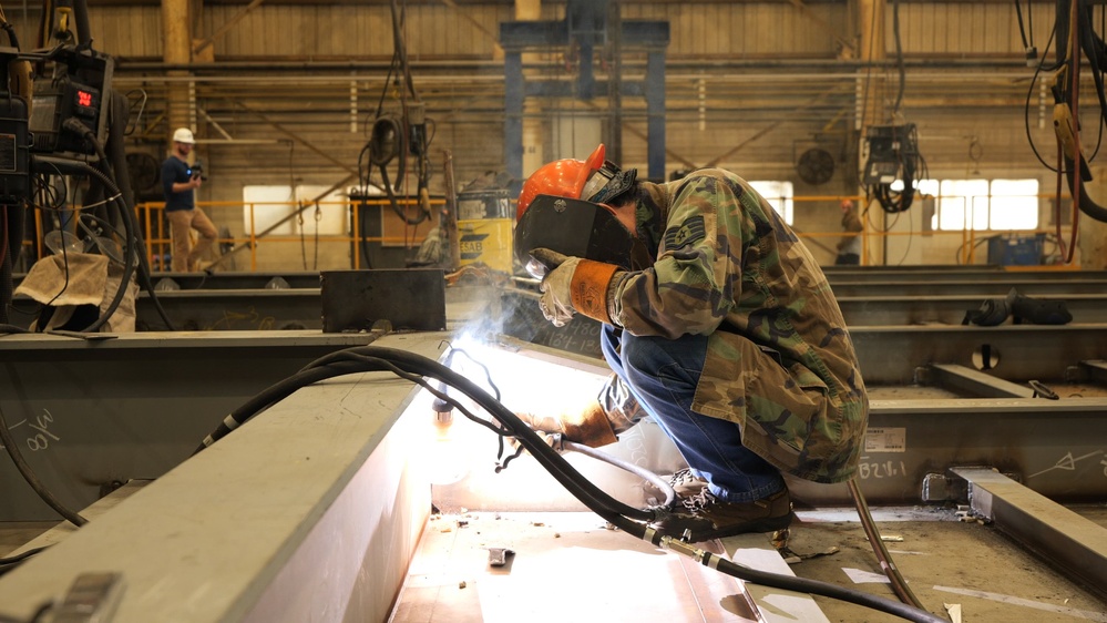 DVIDS - Video - Shipyard Workers Build U.S. Navy Ships at Ingalls ...