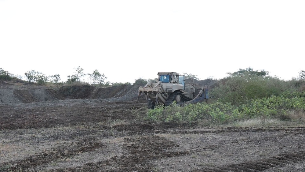 DVIDS - Video - 22nd MEU(SOC) | CLB Constructs Anti-tank Ditches and a ...