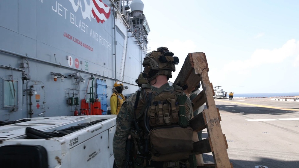 DVIDS - Video - 22nd MEU(SOC) | Aerial Sniper Training