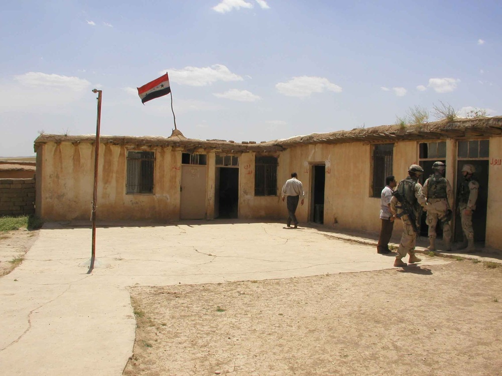 DVIDS - Images - Signal Battalion rebuilds Iraqi school [Image 3 of 4]