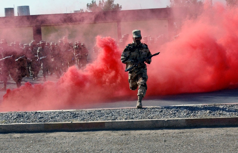 DVIDS - Images - Iraqi National Guard graduates [Image 1 of 3]