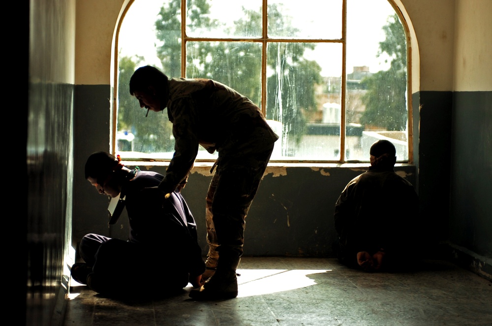 DVIDS - Images - Detainee captured [Image 1 of 4]