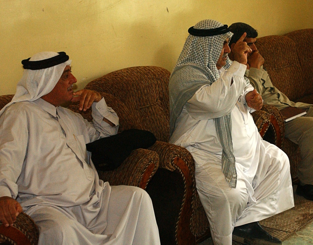 DVIDS - News - Tarmiyah leaders discuss issues during Qada council