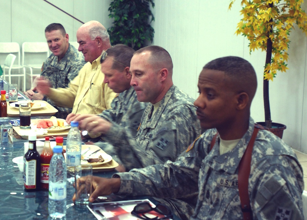 DVIDS - Images - Secretary of the Army Visit [Image 6 of 6]