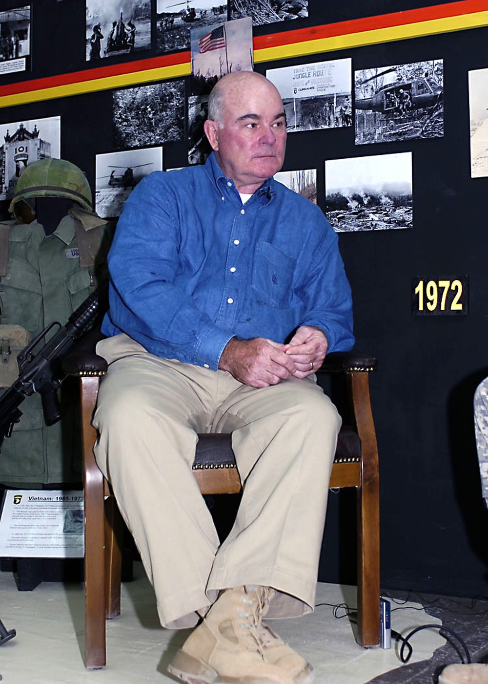 DVIDS - News - Secretary of Army impressed by U.S. Soldier morale, Iraq ...