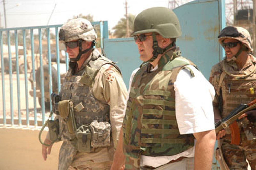 DVIDS - Images - Distinguished visitor [Image 1 of 4]