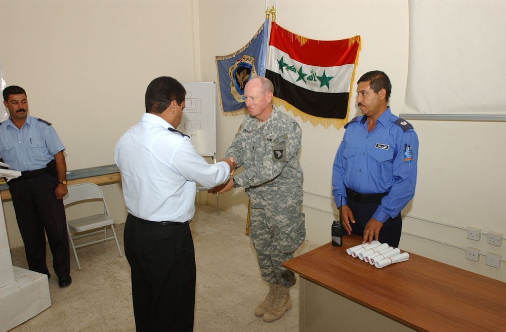 DVIDS - Images - 119th iraqi policeman graduated new officers [Image 20 ...