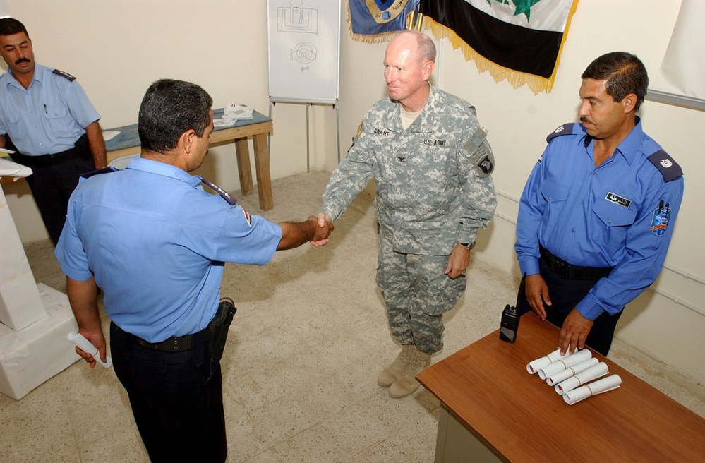 DVIDS - Images - 119th iraqi policeman graduated new officers [Image 21 ...