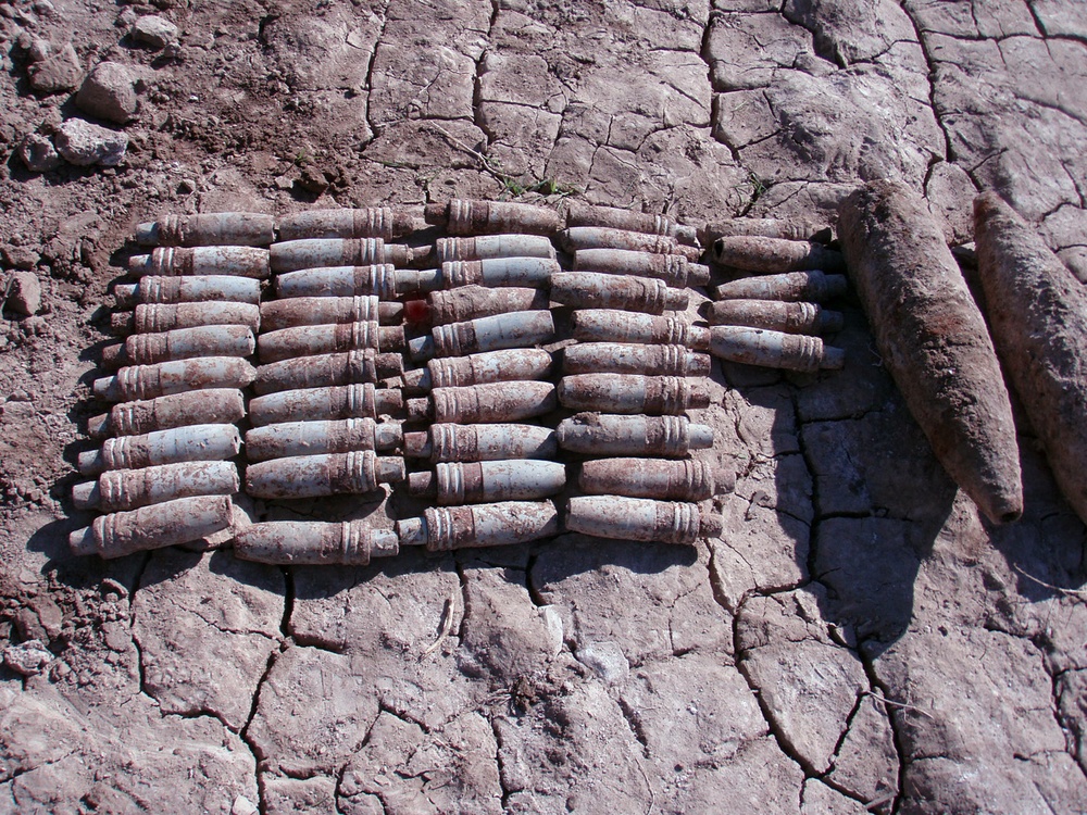 DVIDS - News - Iraqi Police, Army team up with paratroopers, discover ...