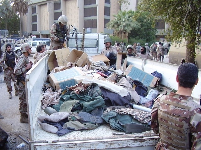 DVIDS - News - Iraqi, U.S. troops uncover large cache