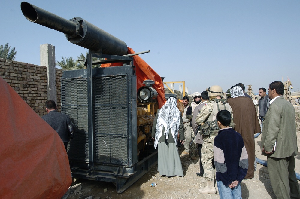 DVIDS - Images - Iraqis make local improvements [Image 5 of 9]