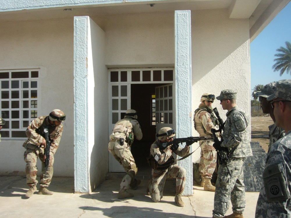 DVIDS - News - 'Black Falcon' Paratroopers train Iraqi NCOs