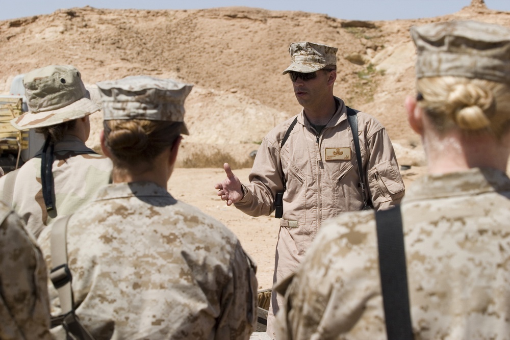 DVIDS - Images - Marines and Sailors attend Lioness Program [Image 2 of 8]